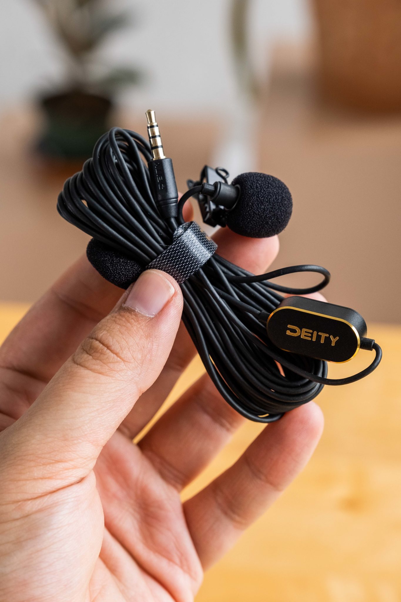 V.Lav – Deity Microphones