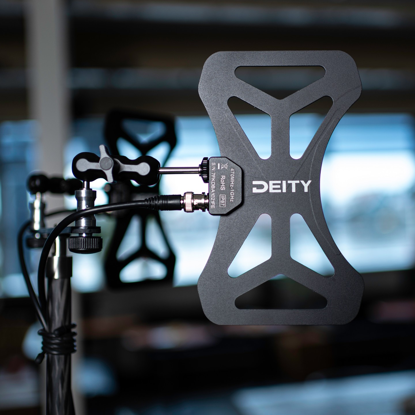 Introducing the Deity BF1 Butterfly Antenna 🛜 470MHz~1GHz 🌧 IP65 Weather Sealed 🔩 1/4"20 Metal ...